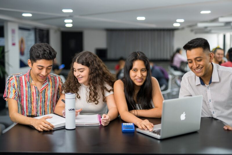 Instalaciones Puebla - Universidad de America Latina